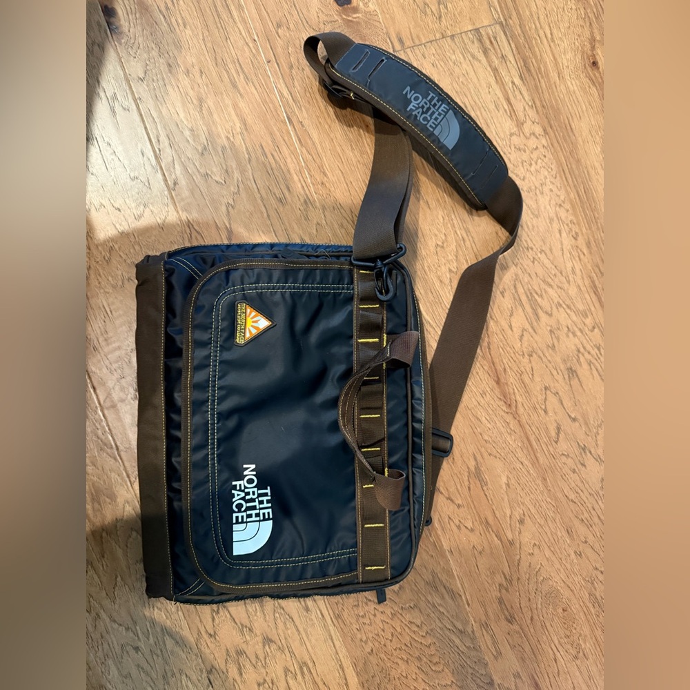 The North Face Laptop Bag. Limited Edition - Gem